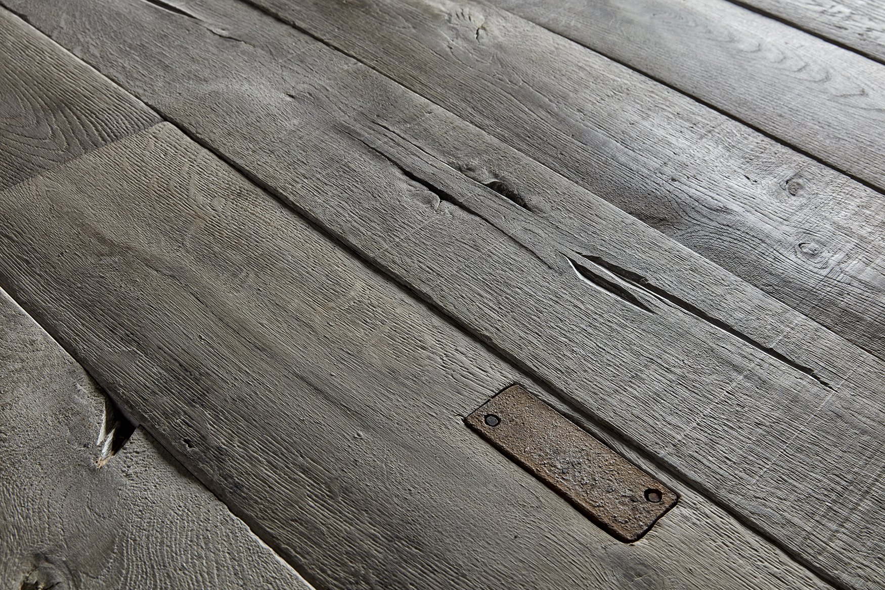 Massivt trägolv, Plankgolv i ek. Rustika trägolv med känsla! Old ...